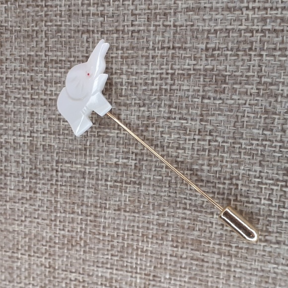 Vintage | Jewelry | Vintage Carved White Mother Of Pearl Shell Elephant ...